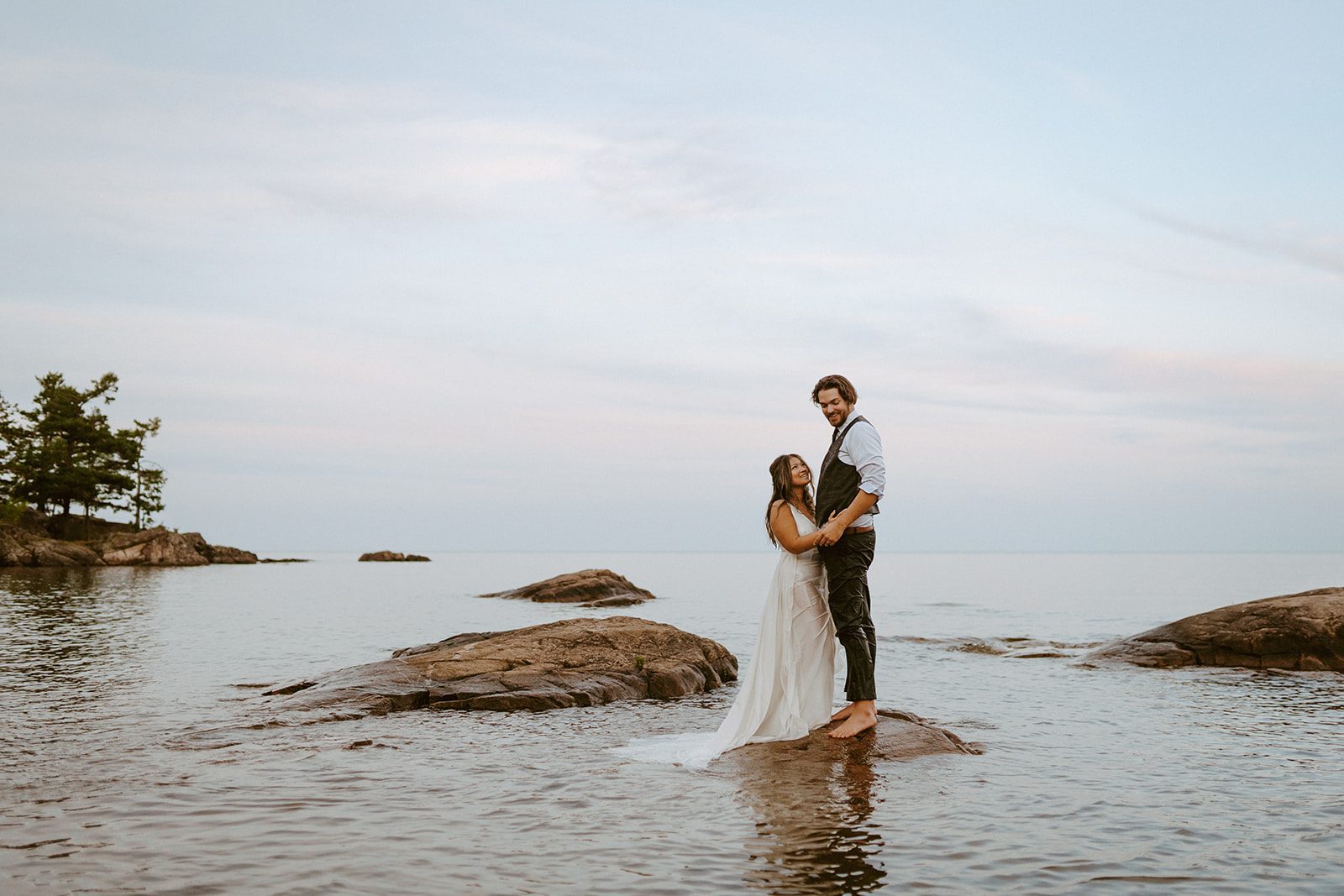 How to Plan your Michigan Elopement - morgangust.com
